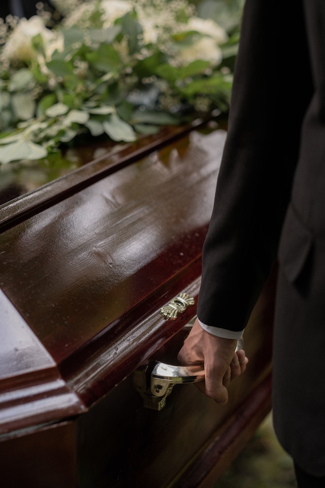 Dealing With The Anniversary Of A Death | Funeral Homes